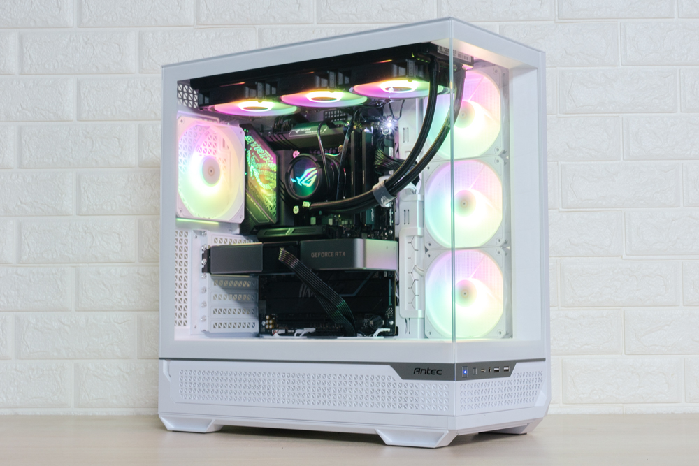 魚缸機殼又一員！ Antec 安鈦克 C7 ARGB 機殼開箱 | 270度玻璃視野、90 度豎裝介面卡、翻門式儲存位 | XFastest News