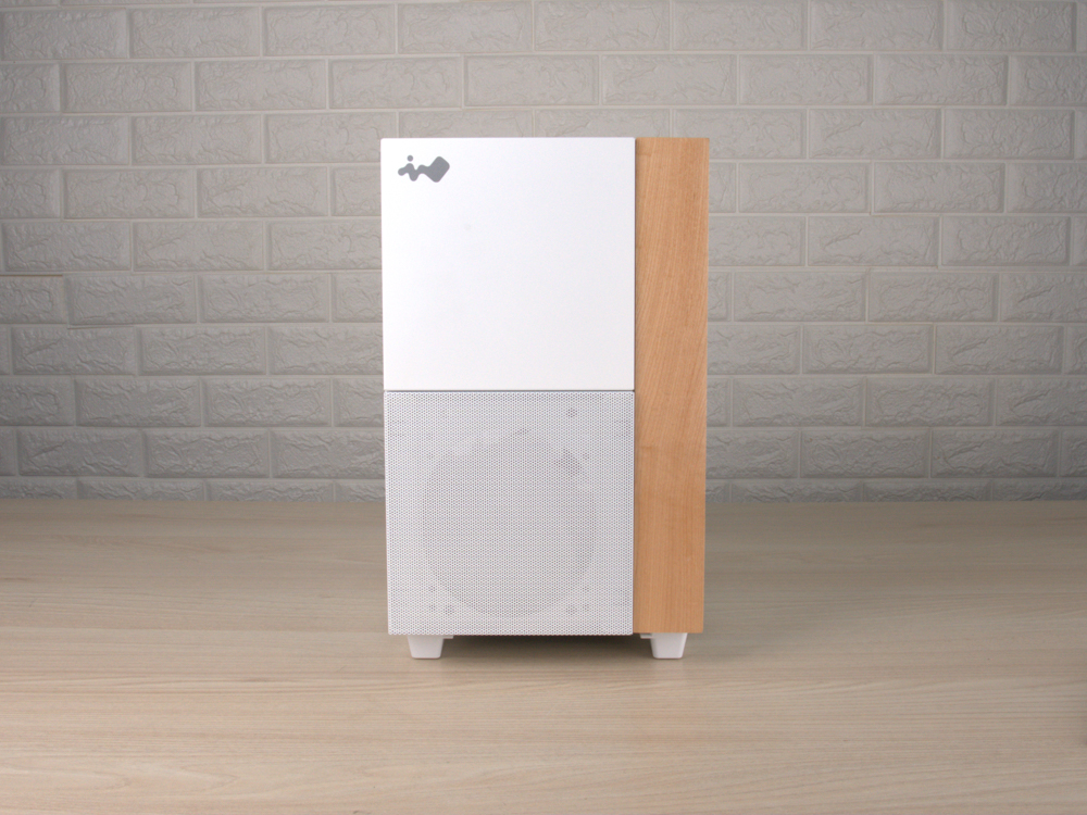 小身板大潛能！ INWIN 迎廣 F3 機殼開箱 | 34cm顯卡長、能上280水冷的時尚木紋小機殼 | XFastest News