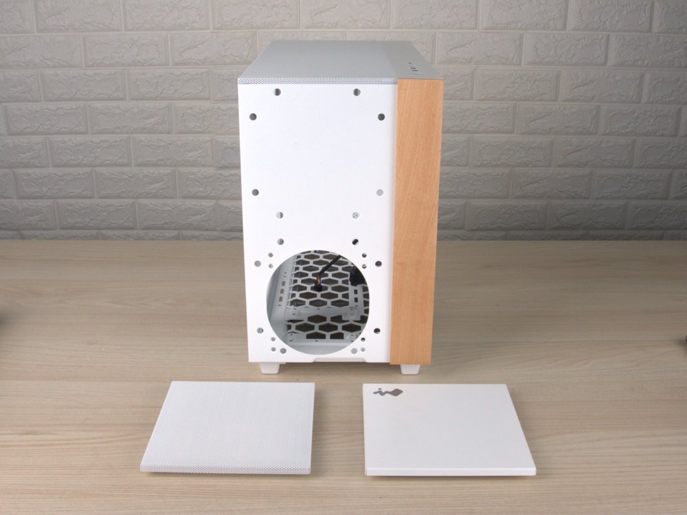 小身板大潛能！ INWIN 迎廣 F3 機殼開箱 | 34cm顯卡長、能上280水冷的時尚木紋小機殼 | XFastest News