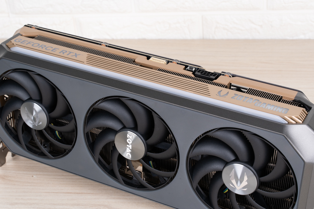 我最亮眼！ ZOTAC GAMING GeForce RTX 5070 Ti AMP EXTREME INFINITY 顯示卡開箱評測 ...
