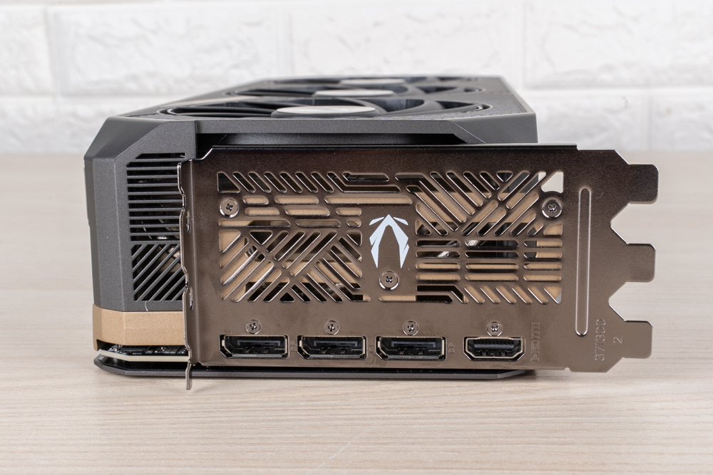 回歸矩形設計！ ZOTAC GAMING GeForce RTX 5080 SOLID / 5090 SOLID OC 顯示開箱評測 | 居家 ...