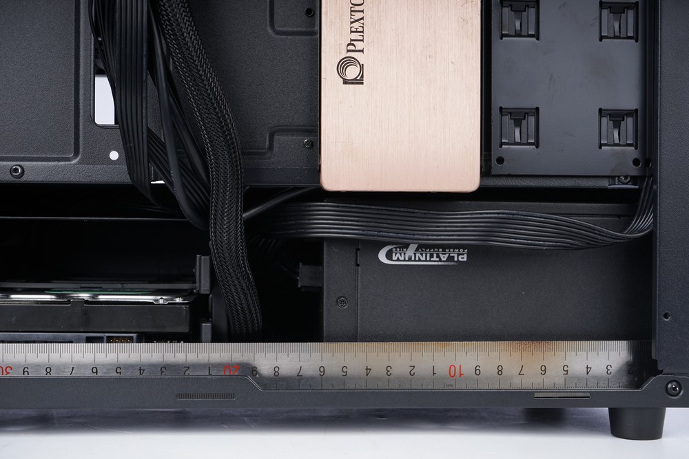 Sharkoon VS7防禦者機殼開箱/擴充支援良好平價再附3組風扇[XF] | XFastest News