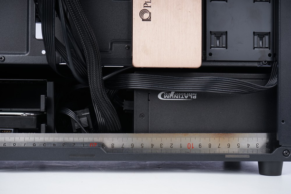 Sharkoon VS7防禦者機殼開箱/擴充支援良好平價再附3組風扇[XF] | XFastest News