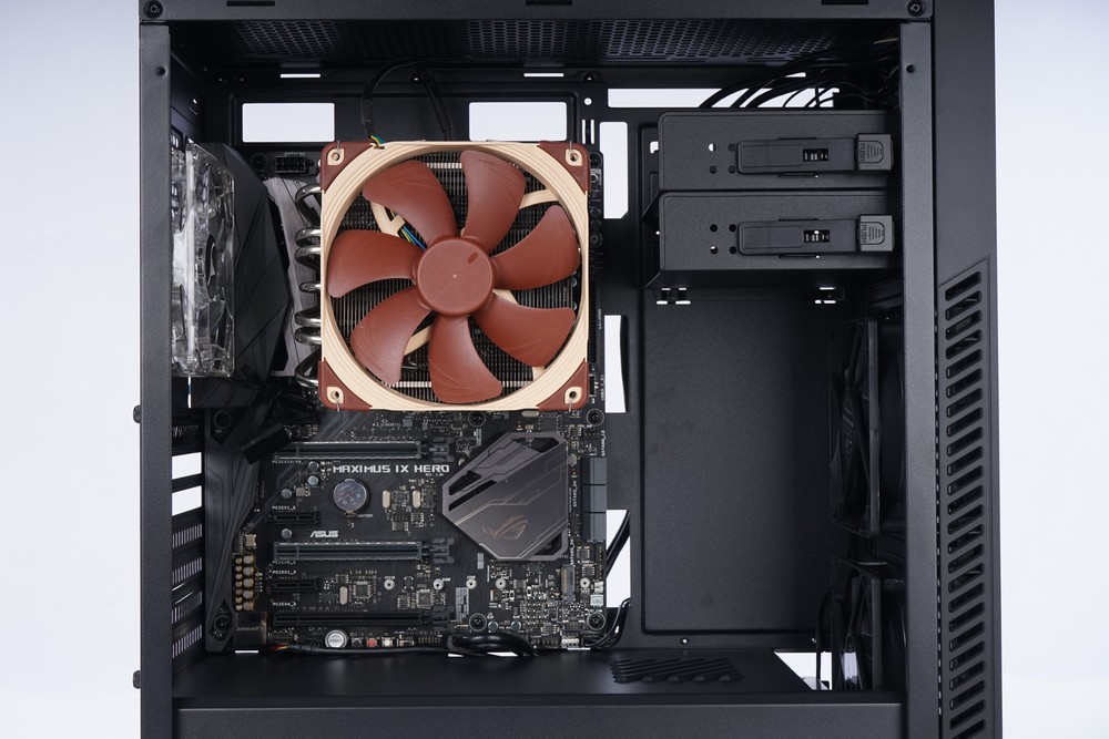 Sharkoon VS7防禦者機殼開箱/擴充支援良好平價再附3組風扇[XF] | XFastest News