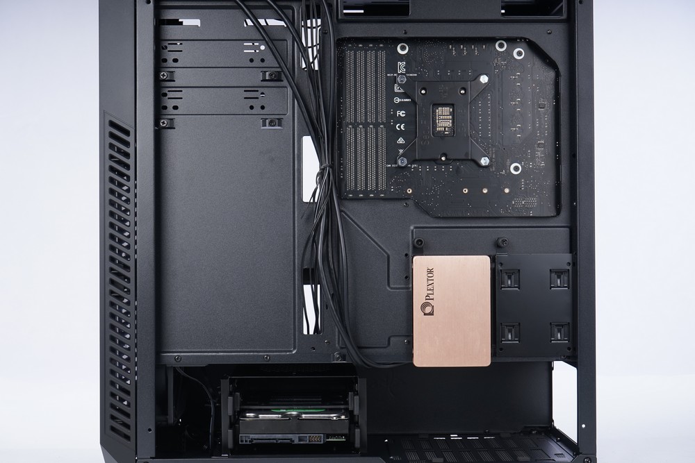 Sharkoon VS7防禦者機殼開箱/擴充支援良好平價再附3組風扇[XF] | XFastest News