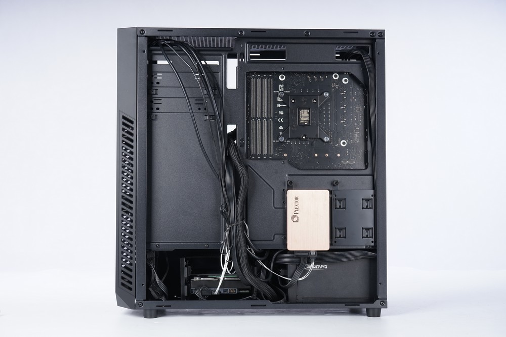 Sharkoon VS7防禦者機殼開箱/擴充支援良好平價再附3組風扇[XF] | XFastest News